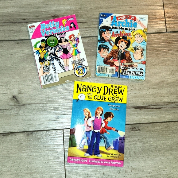 Archie | Other | 3 Books | Poshmark